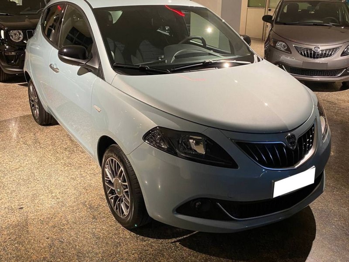 LANCIA Ypsilon 3ª serie Ypsilon 1.0 FireFly 5 porte S&S Hybrid Gold Plus