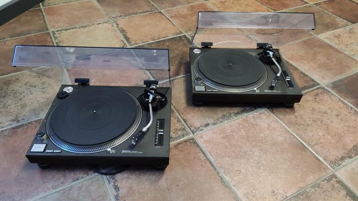 TECHNICS SL1210 MK2 COPPIA GIRADISCHI