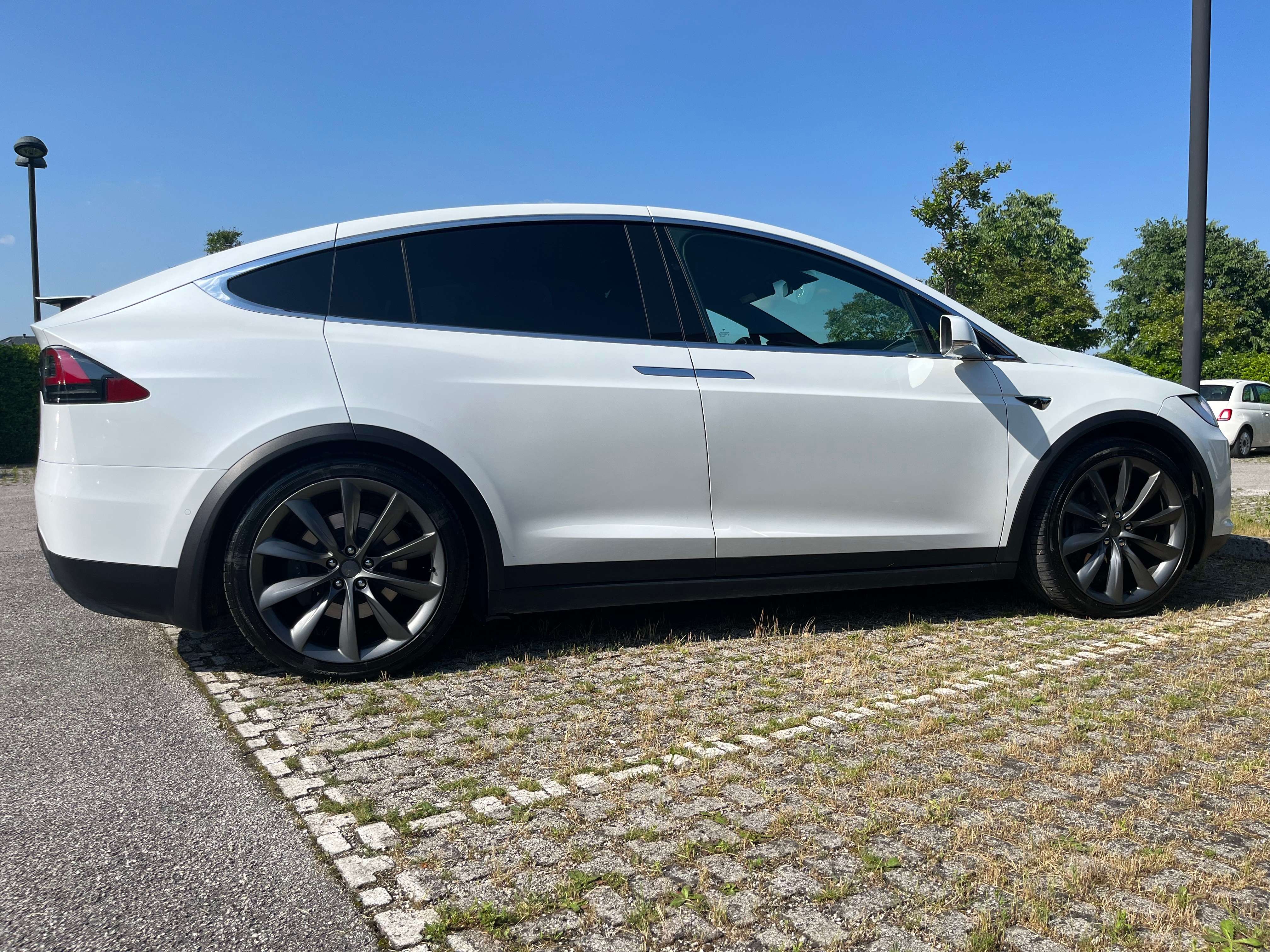 Tesla Model XLong range batteria nuova OCCASIONE