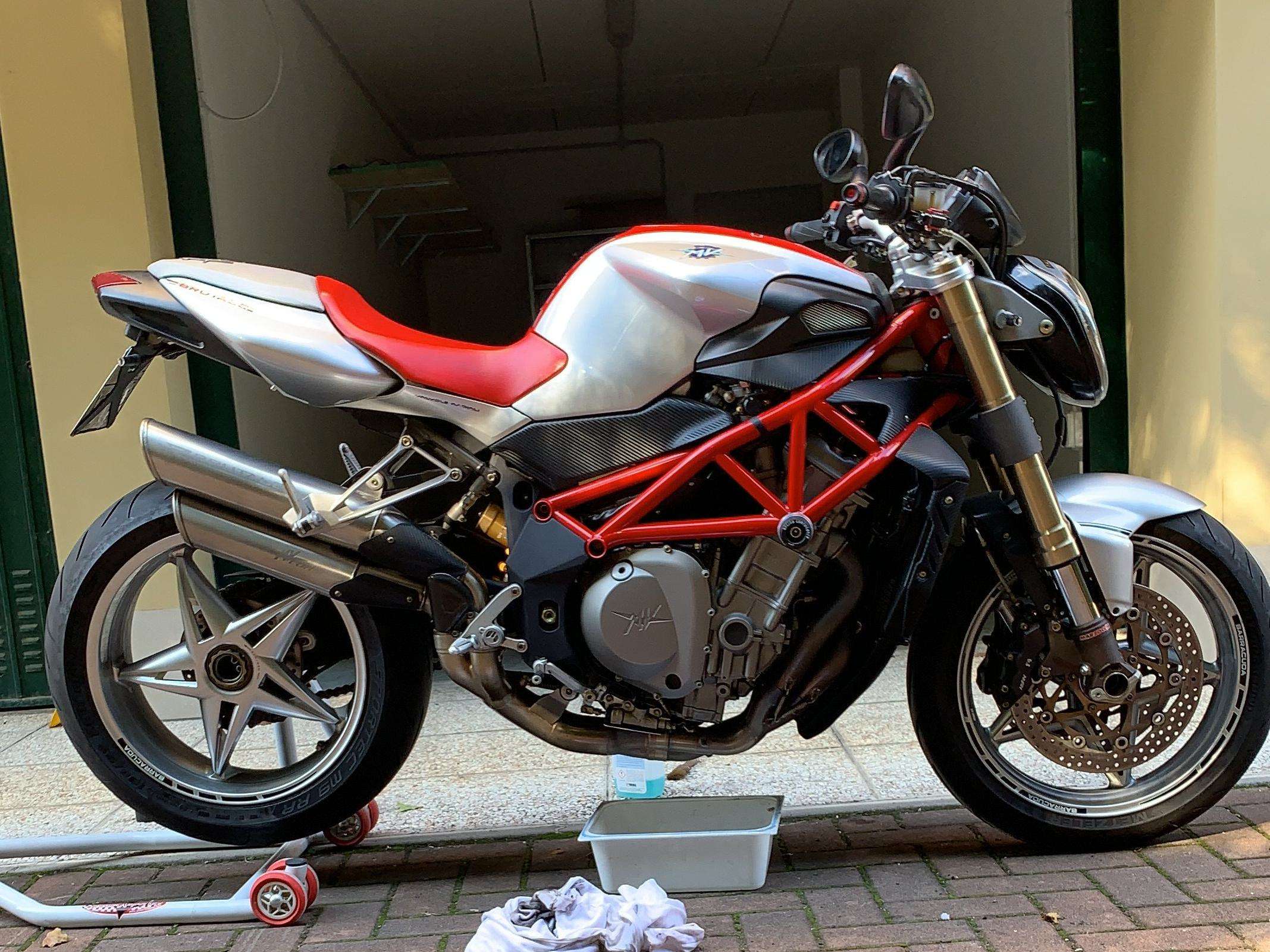 MV Agusta Brutale 910S