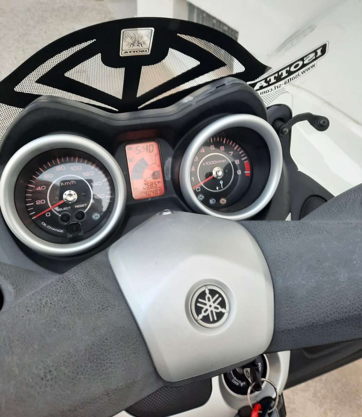 Yamaha X-Max 250