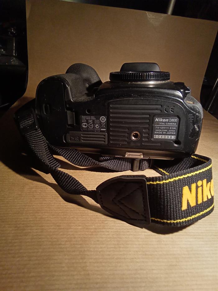 NIKON D800