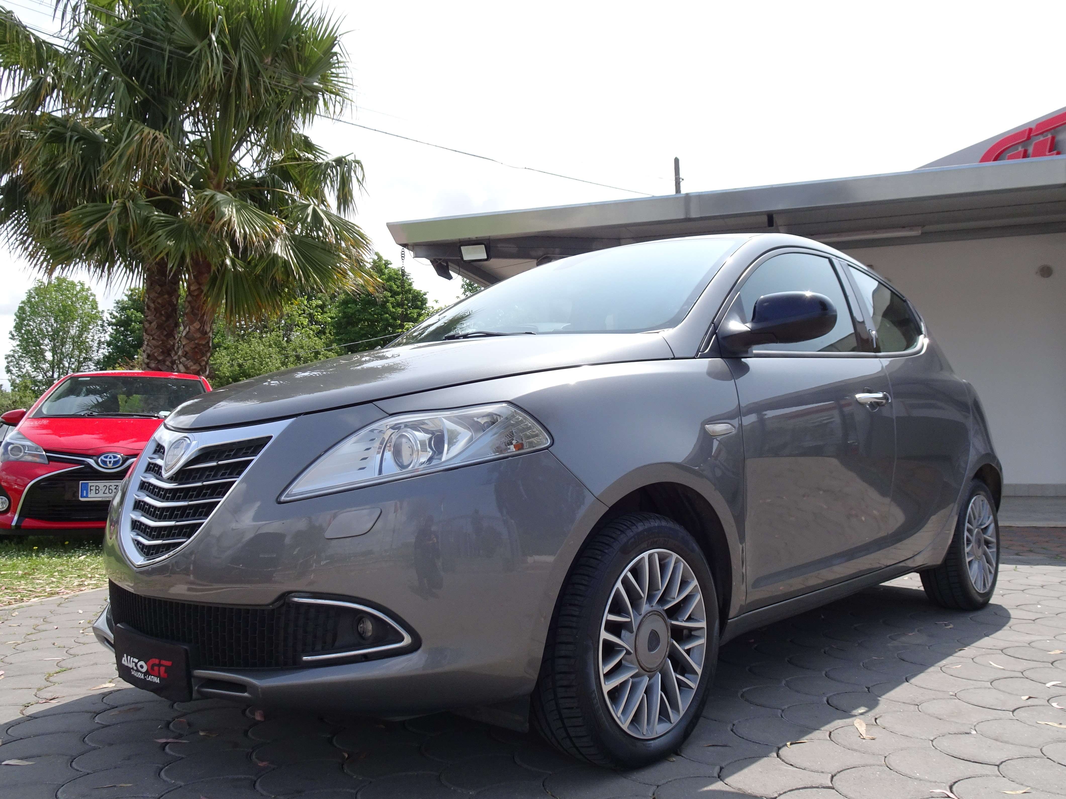 Lancia Ypsilon0.9 TwinAir S&S DFN Platinum, GPL, Automatico