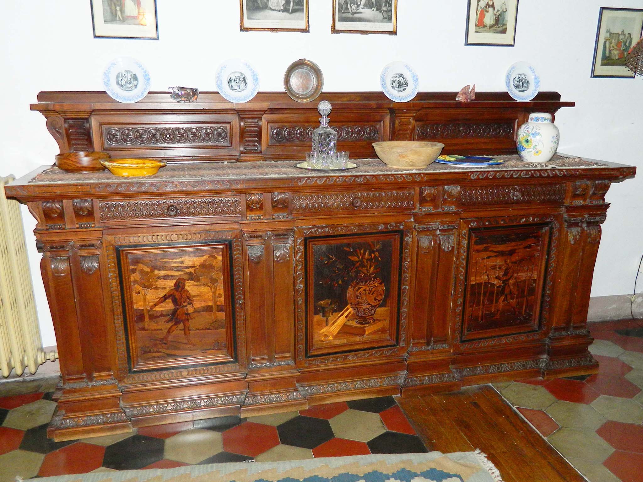 CREDENZA IN STILE RINASCIMENTO