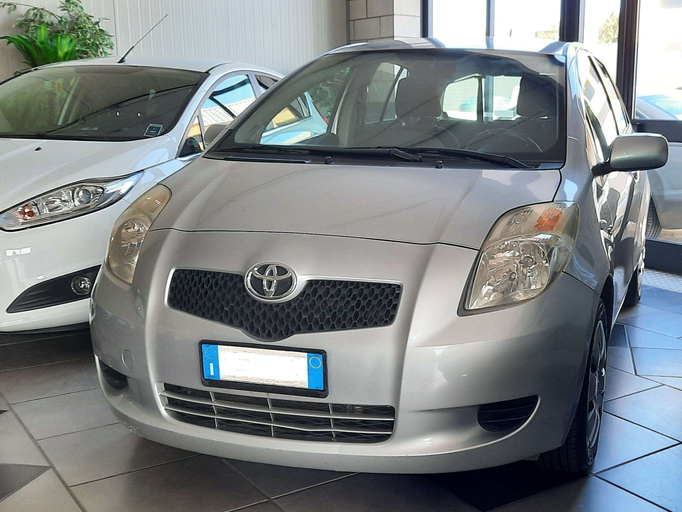 Toyota YarisYaris 5p 1.4 d-4d Sol m-mt