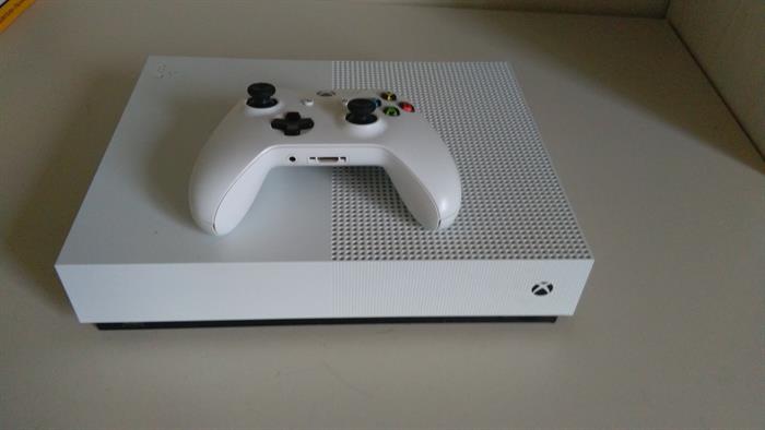 XBOX ONE S 1TB ALL DIGITAL EDITION