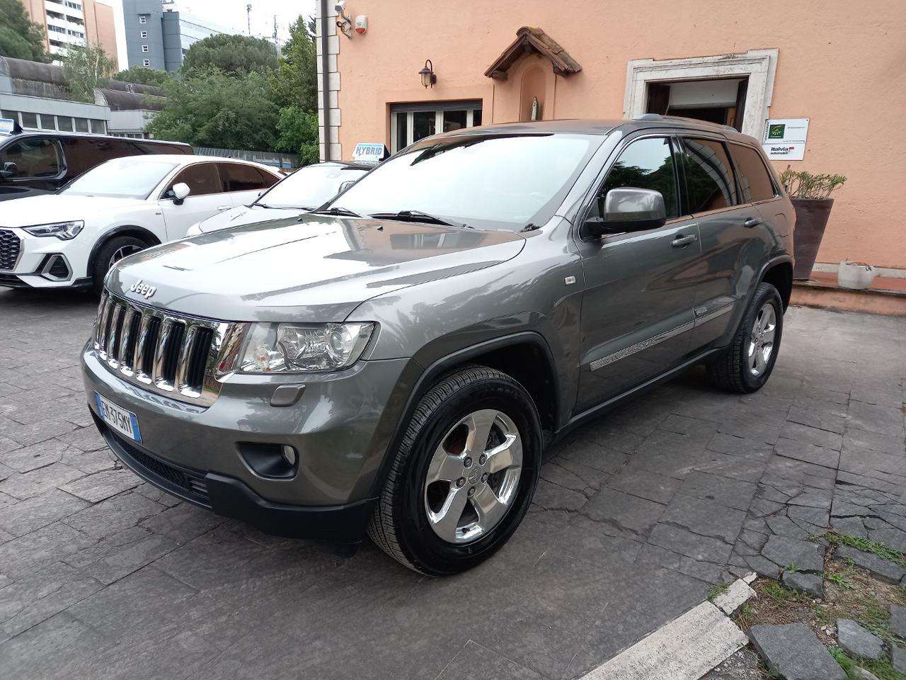 Jeep Grand Cherokee3.0 CRD 241 CV LAREDO GANCIO TRAINO TAGLIANDATA