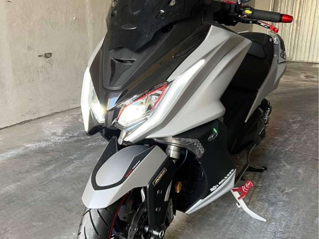 Kymco AK 550super touring