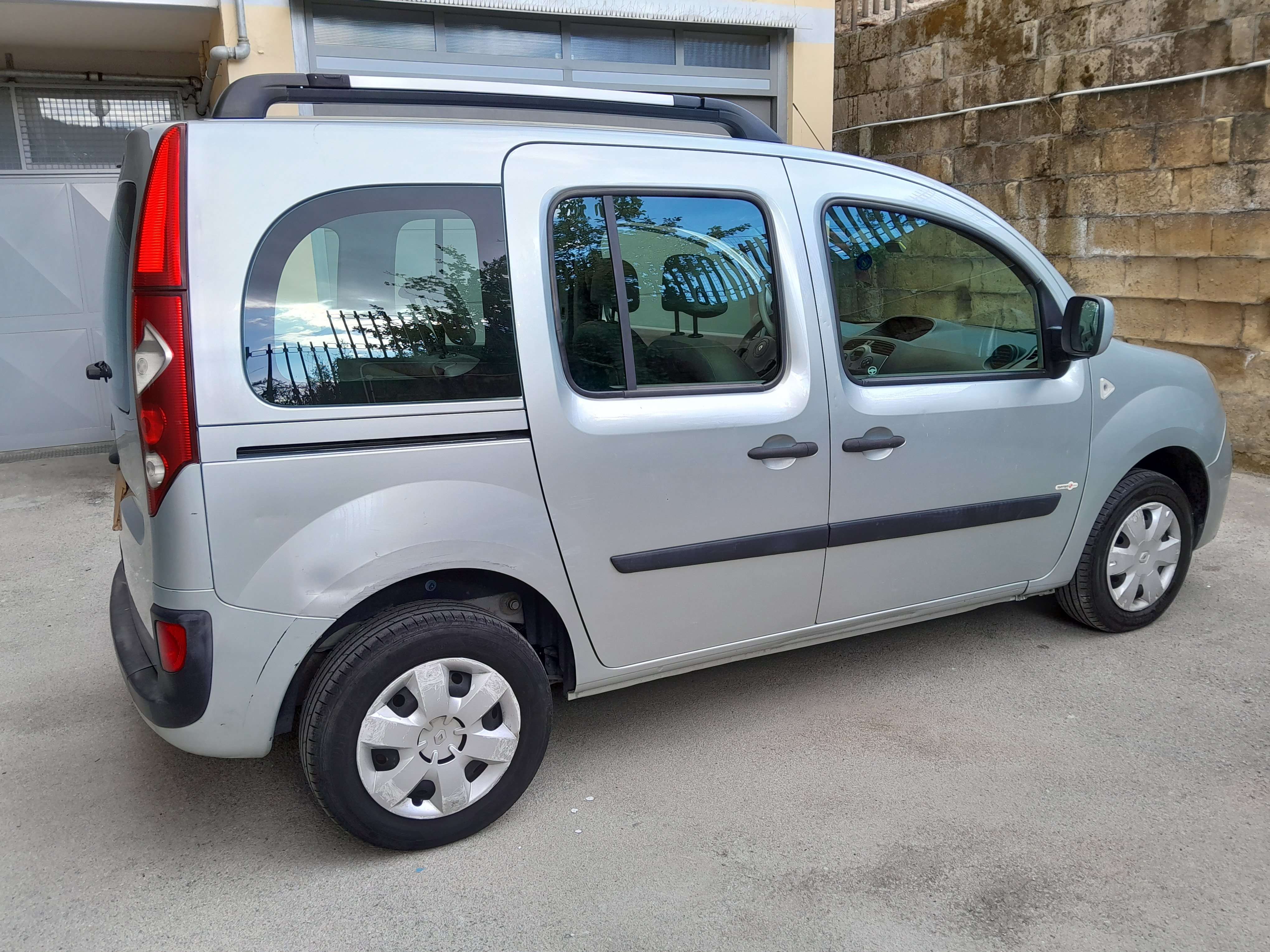 Renault KangooKangoo II 2008 1.5 dci (SL) TomTom 85cv