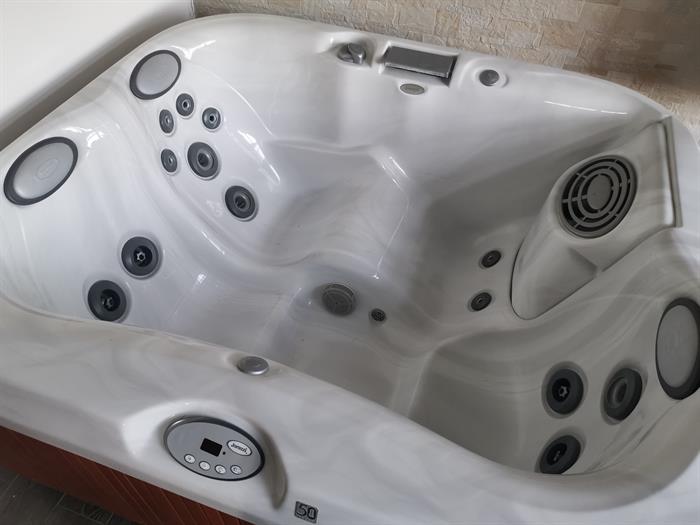 VASCA IDROMASSAGGIO JACUZZI SPECIAL EDITION