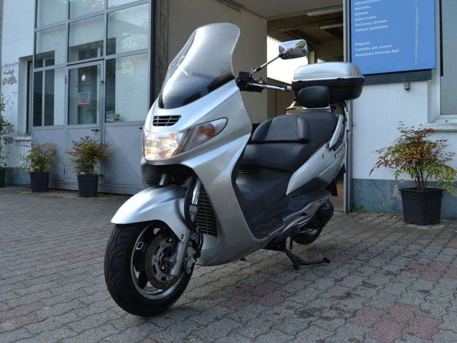 Suzuki Burgman 250