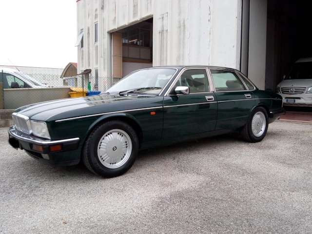 Daimler SixXJ6 4.0I V6 ASI