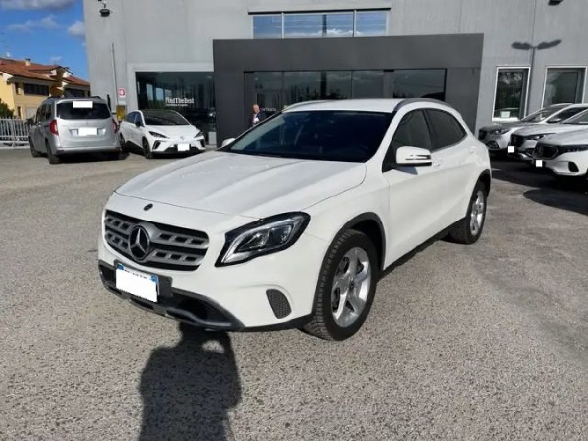 MERCEDES GLA (X156) GLA 200 d Automatic 4Matic Sport