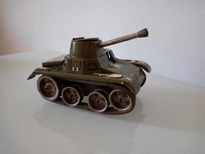 GAMA TANK TIN TOY