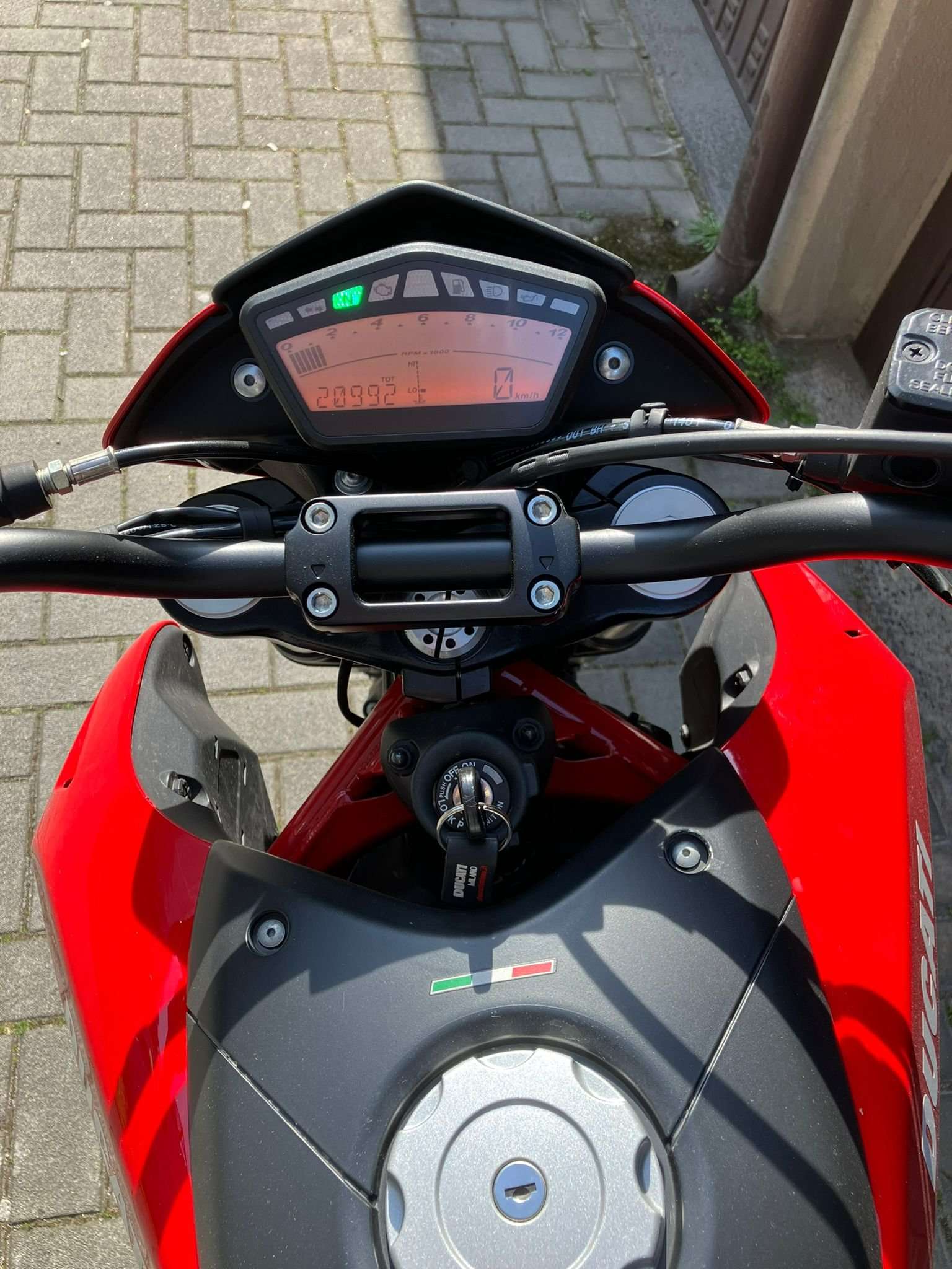 Ducati Hypermotard 796