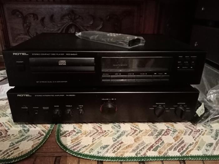 LETTORE CD ED AMPLIFICATORE HI-FI