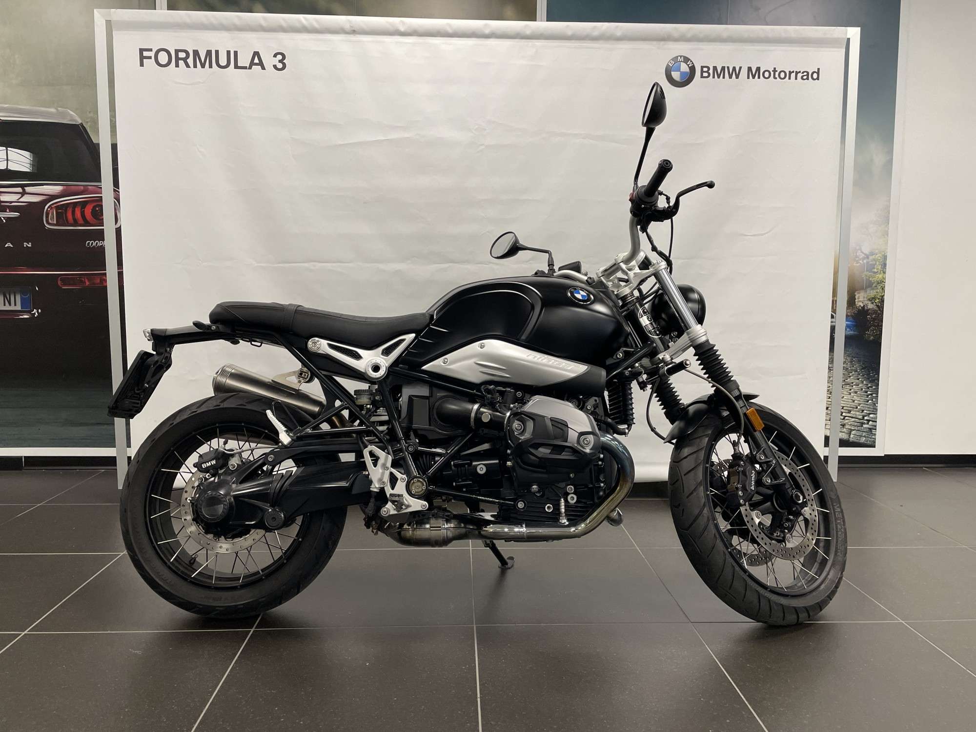 BMW R nineT