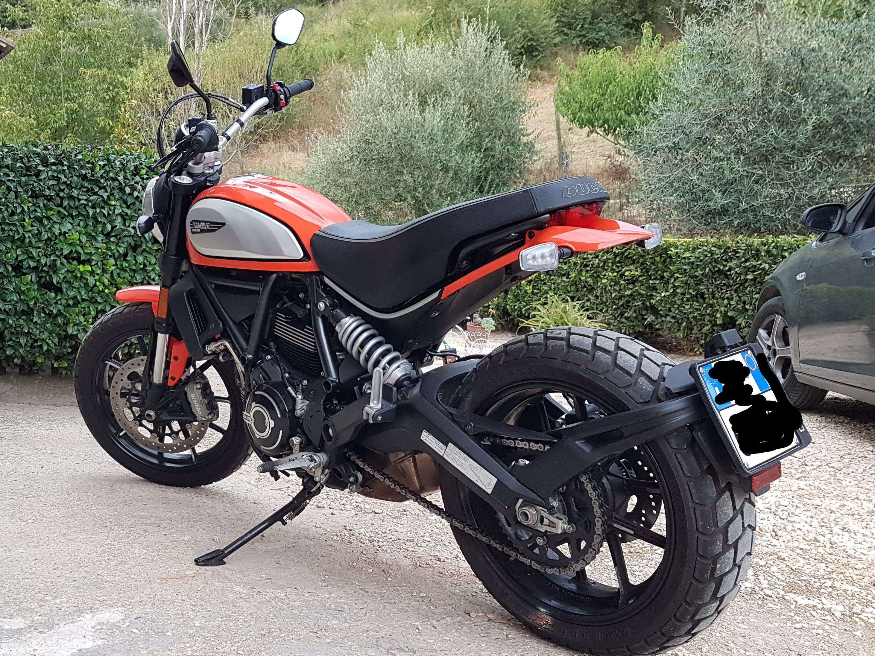 Ducati ScramblerIcon 800 orange