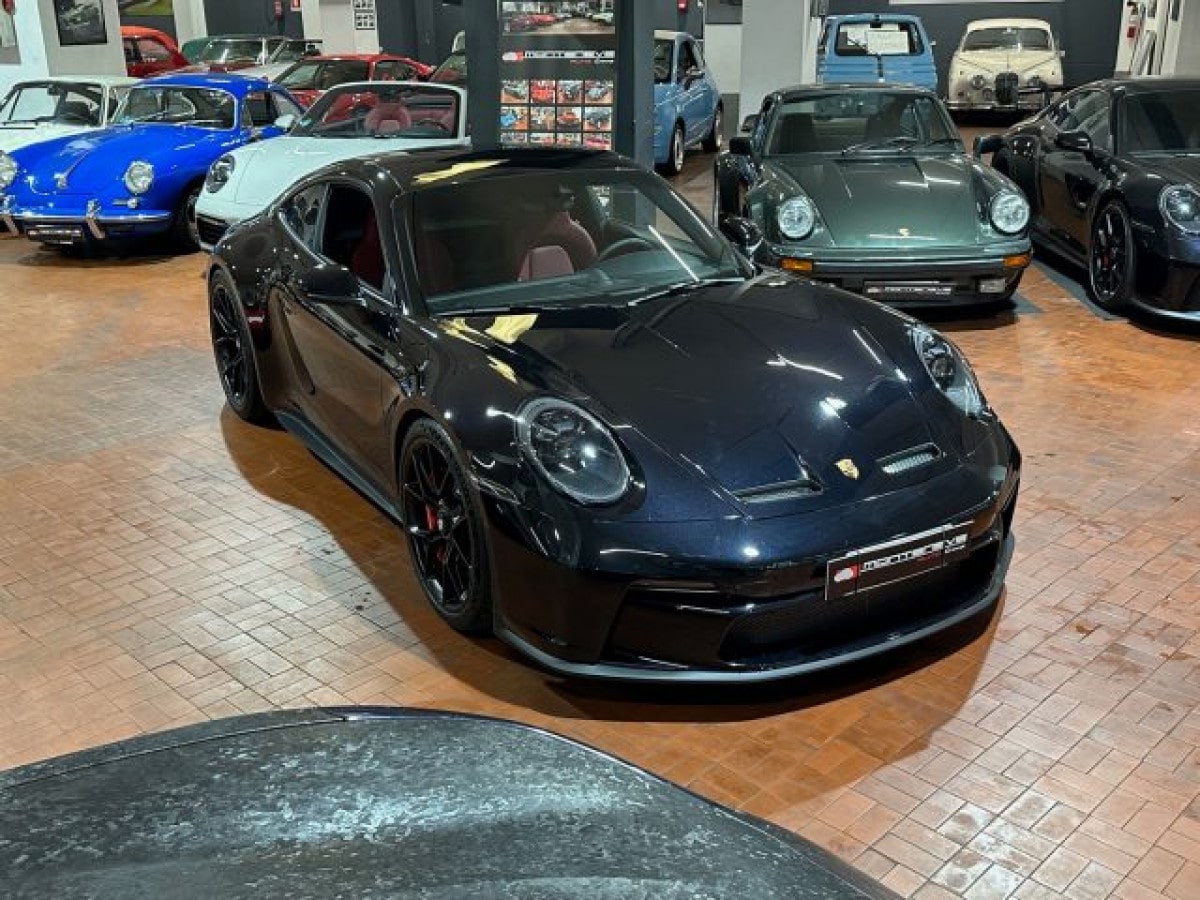 PORSCHE 911 (992) 911 GT3 Touring