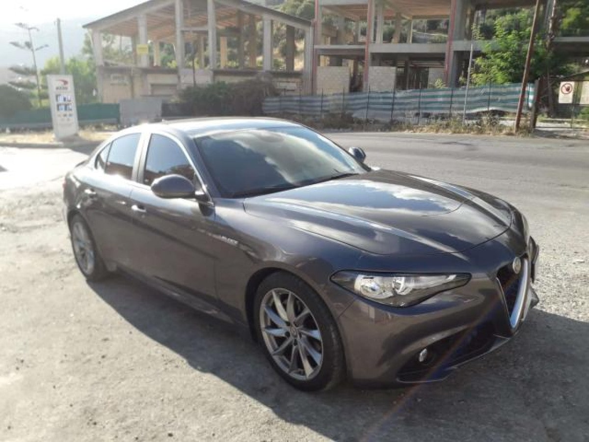 ALFA ROMEO Giulia (2016) Giulia 2.2 t Sport Launch Edition 180cv auto