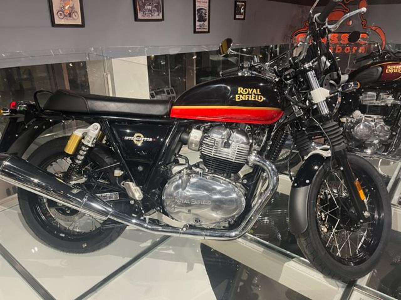 Royal Enfield InterceptorSunset Strip