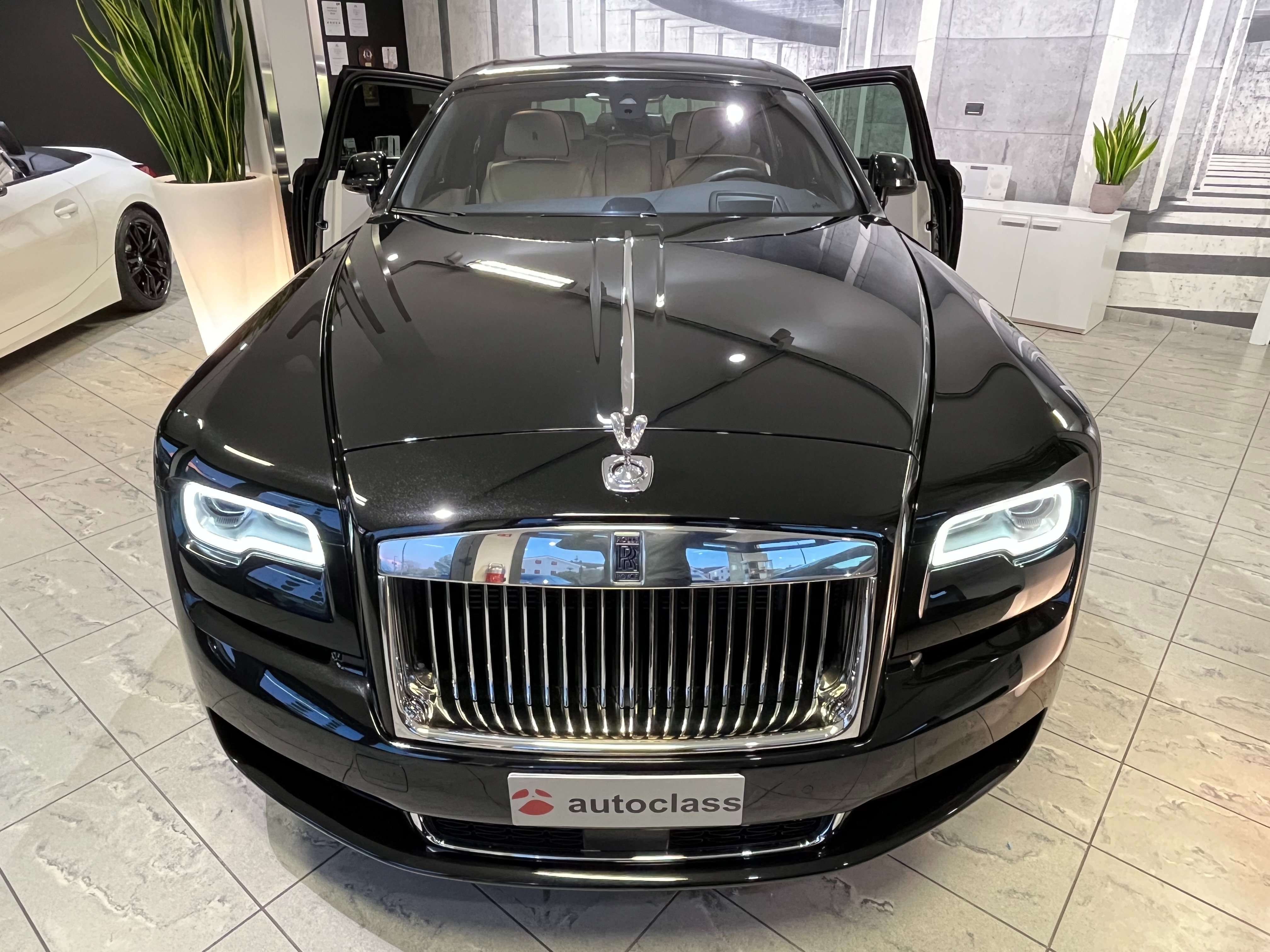 Rolls-Royce Ghost6.6 V12 EWB