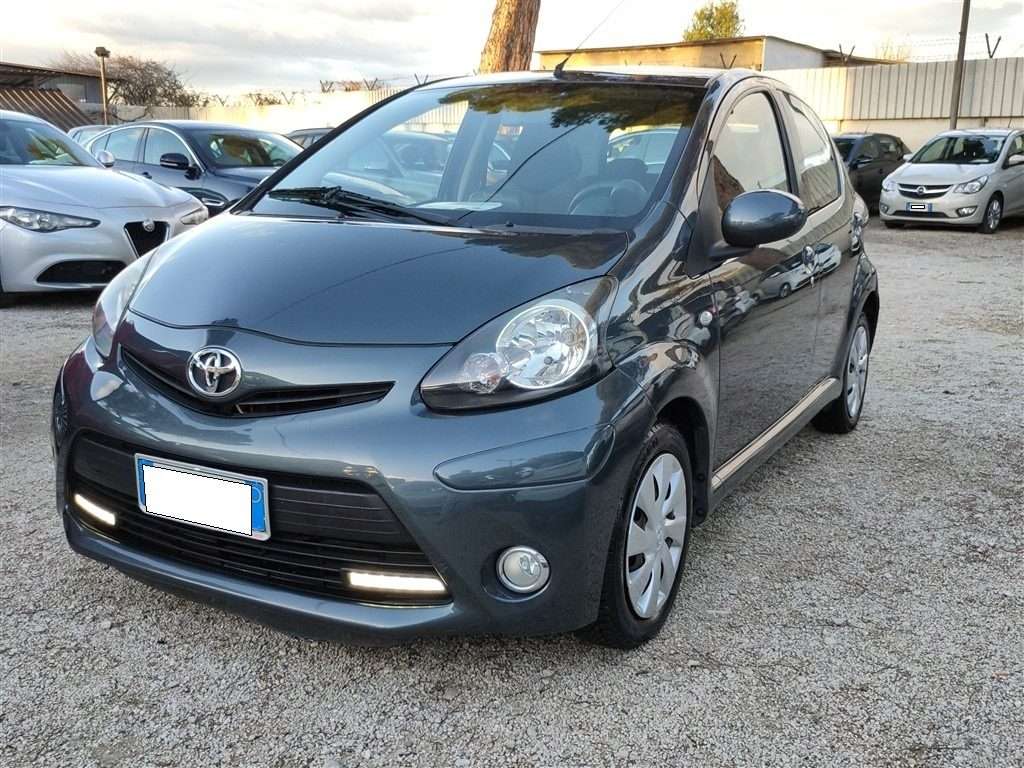 Toyota Aygo1.0 12V VVT-i 5 porte Connect Automat. NAVI,CLIMA,