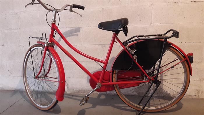 BICICLETTA DA DONNA COLORE ROSSO