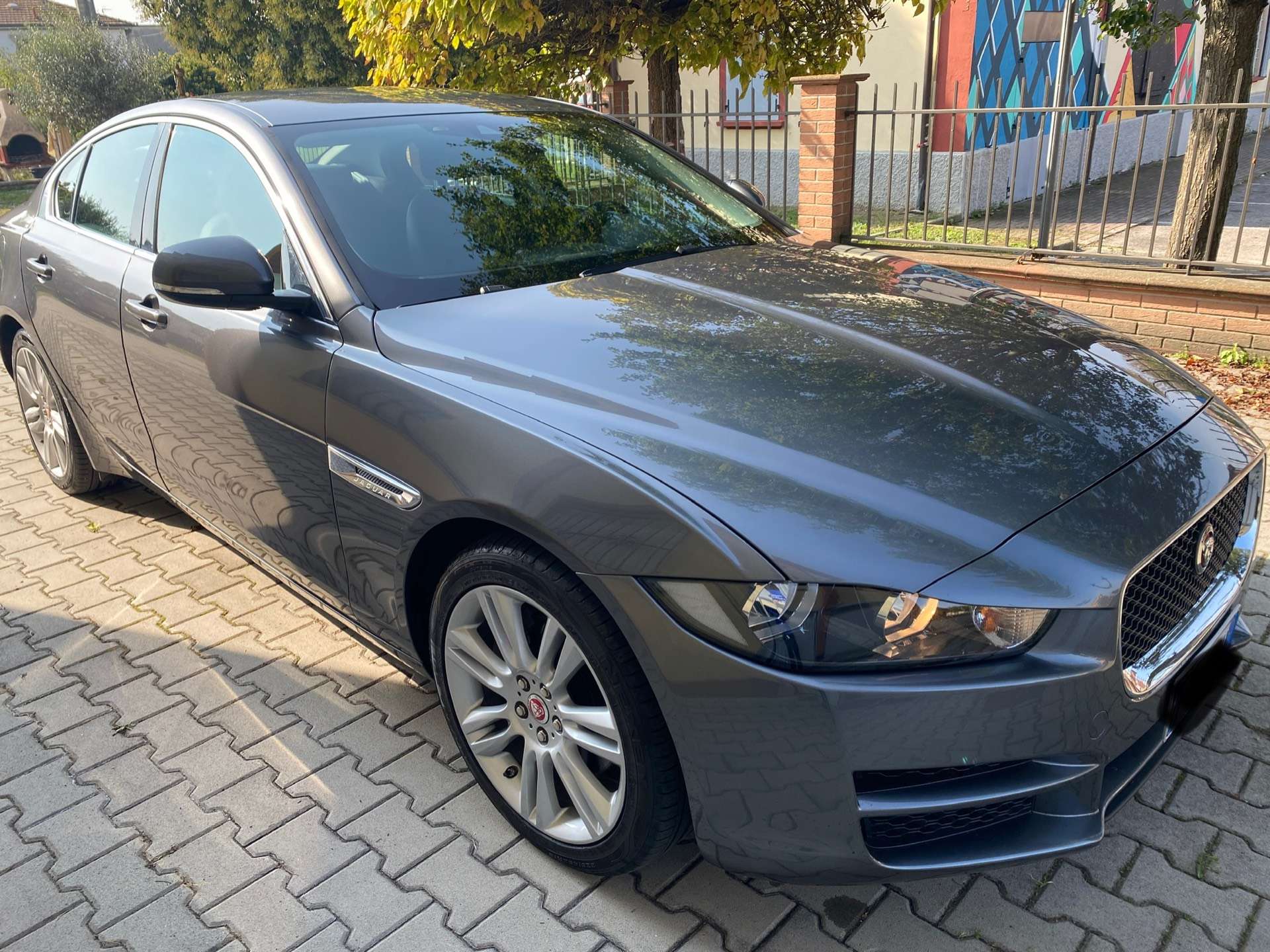 Jaguar XE2.0d Prestige 180cv auto