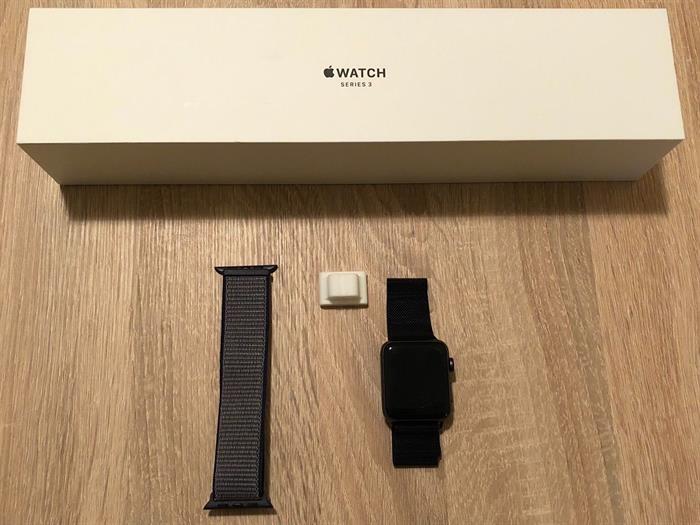 APPLE SMARTWATCH