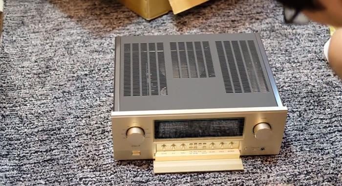 ACCUPHASE E-650 AMPLIFICATORE INTEGRATO CLASSE A