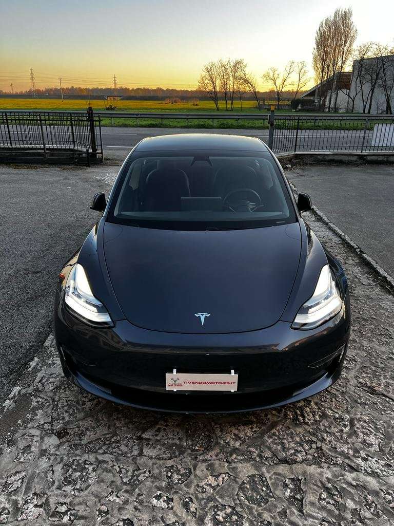 Tesla Model 3Model 3 Long Range Dual Motor awd