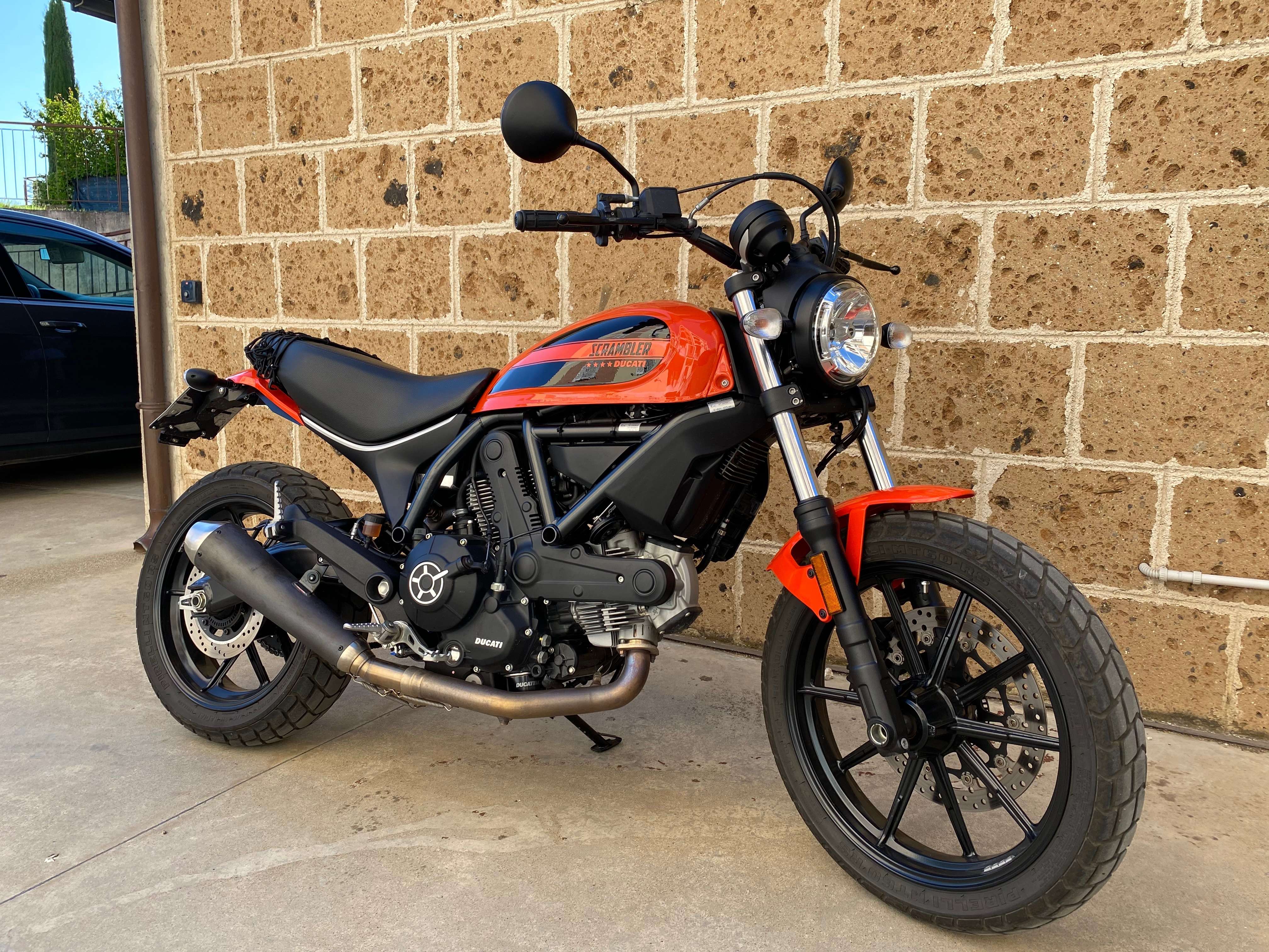 Ducati ScramblerSixty 400