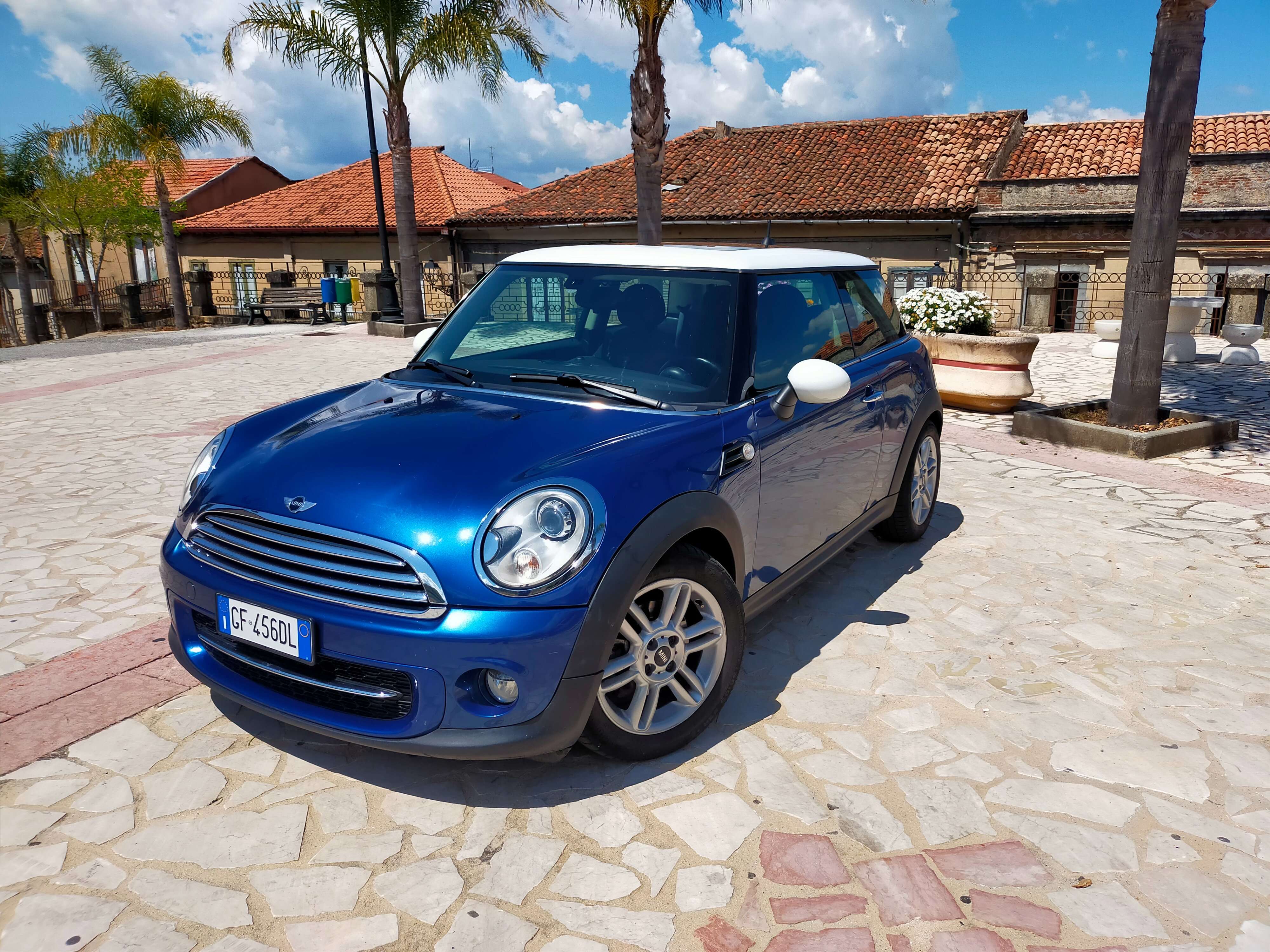 MINI Cooper DMini III R56 2007 Hatchback 2.0 auto