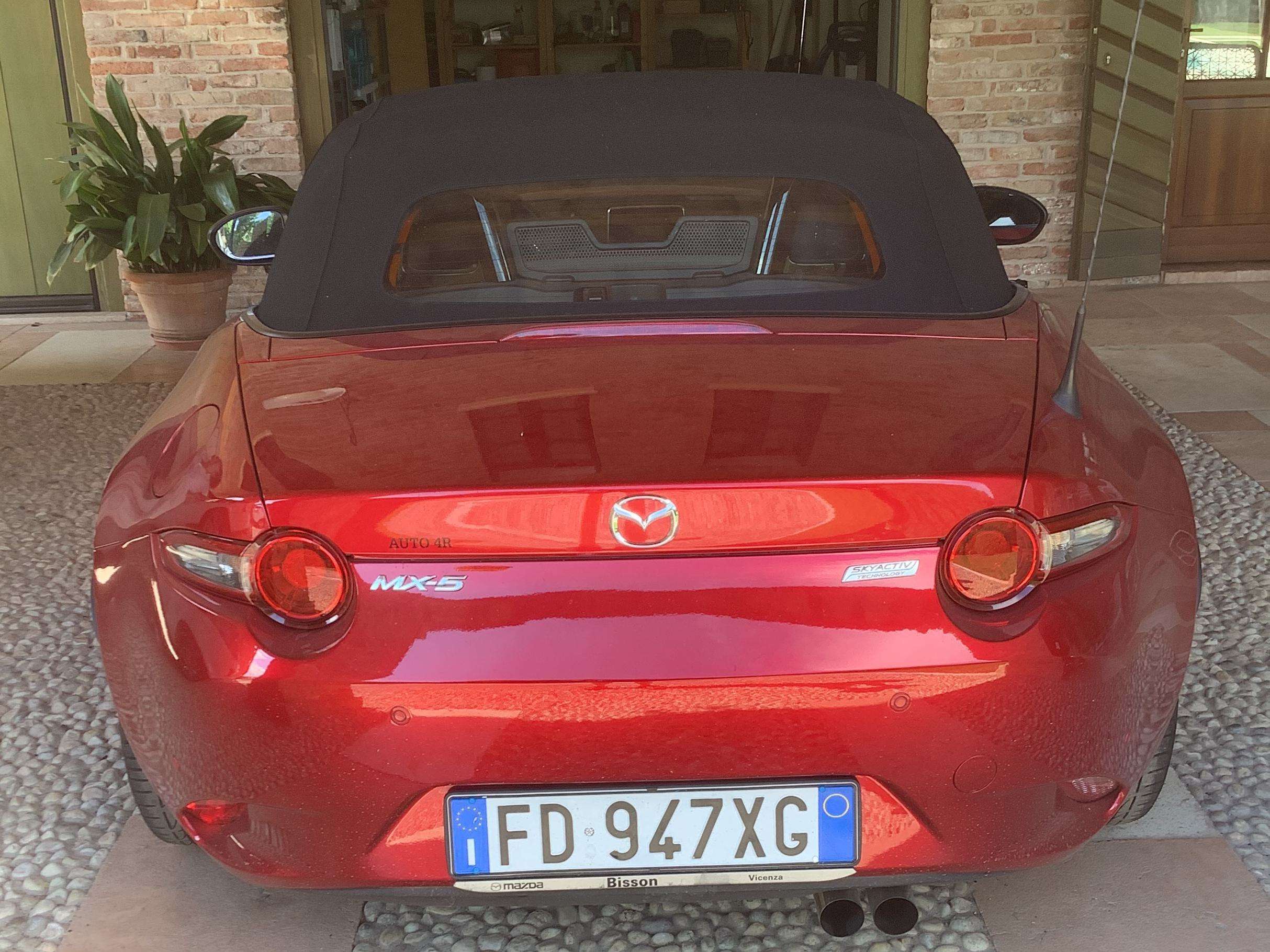 Mazda MX-5MX-5 IV 2015 Soft Top 2.0 Sport i-eloop