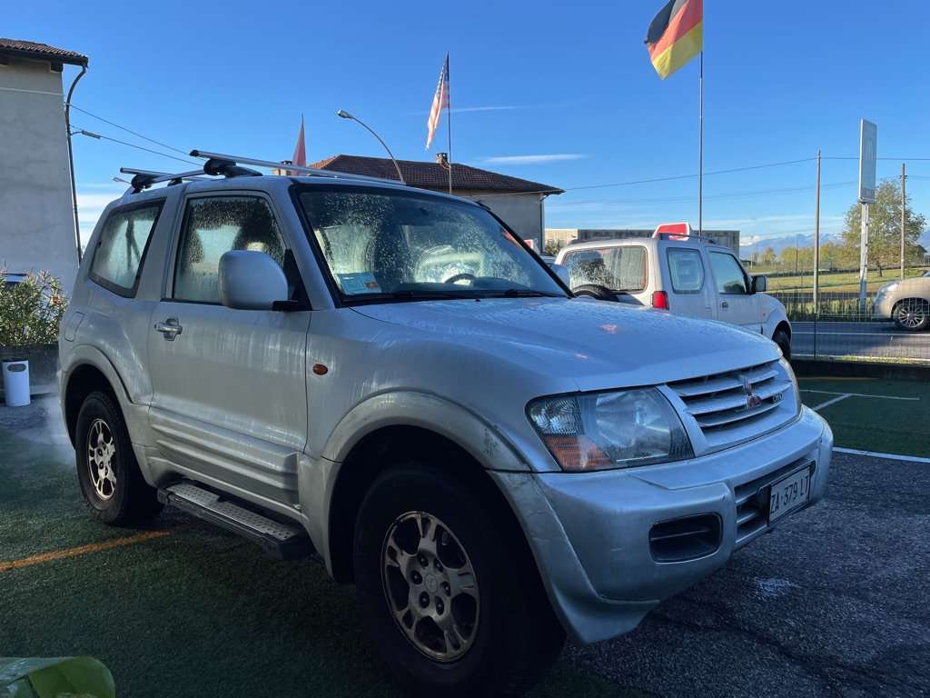 Mitsubishi Pajero3.2 16V DI-D 3p. GLX