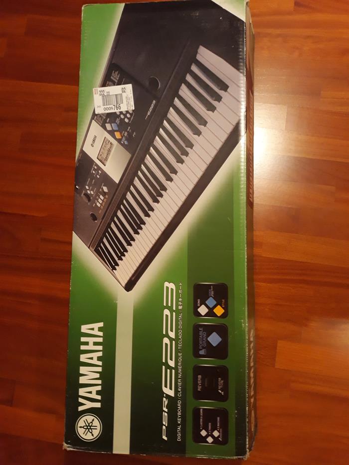 TASTIERA YAMAHA PSR-E223 NUOVA