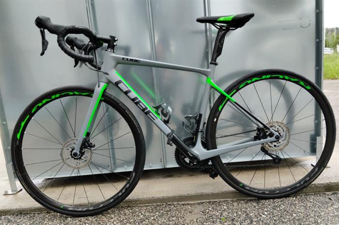 BICI DA CORSA CUBE ATTAIN GTC PRO DISC CARBON