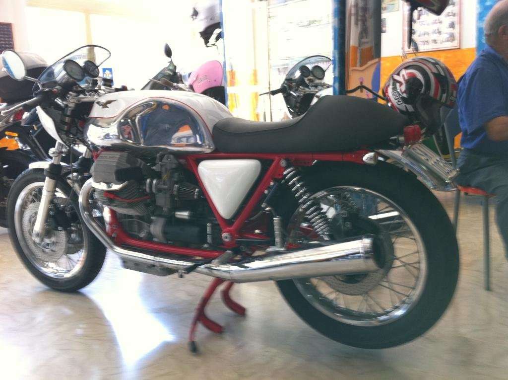 Moto Guzzi 850 Le MansLE MANS III  CAFE RACER