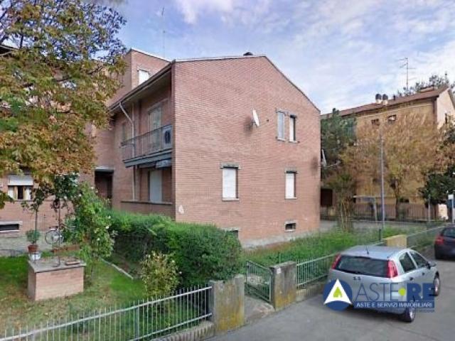 Appartamento al p.1 in via alfonso paltrinieri n.49 , san felice sul panaro (mo)