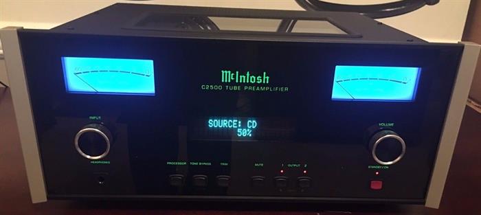 PRE-AMPLIFICATORE MCINTOSH