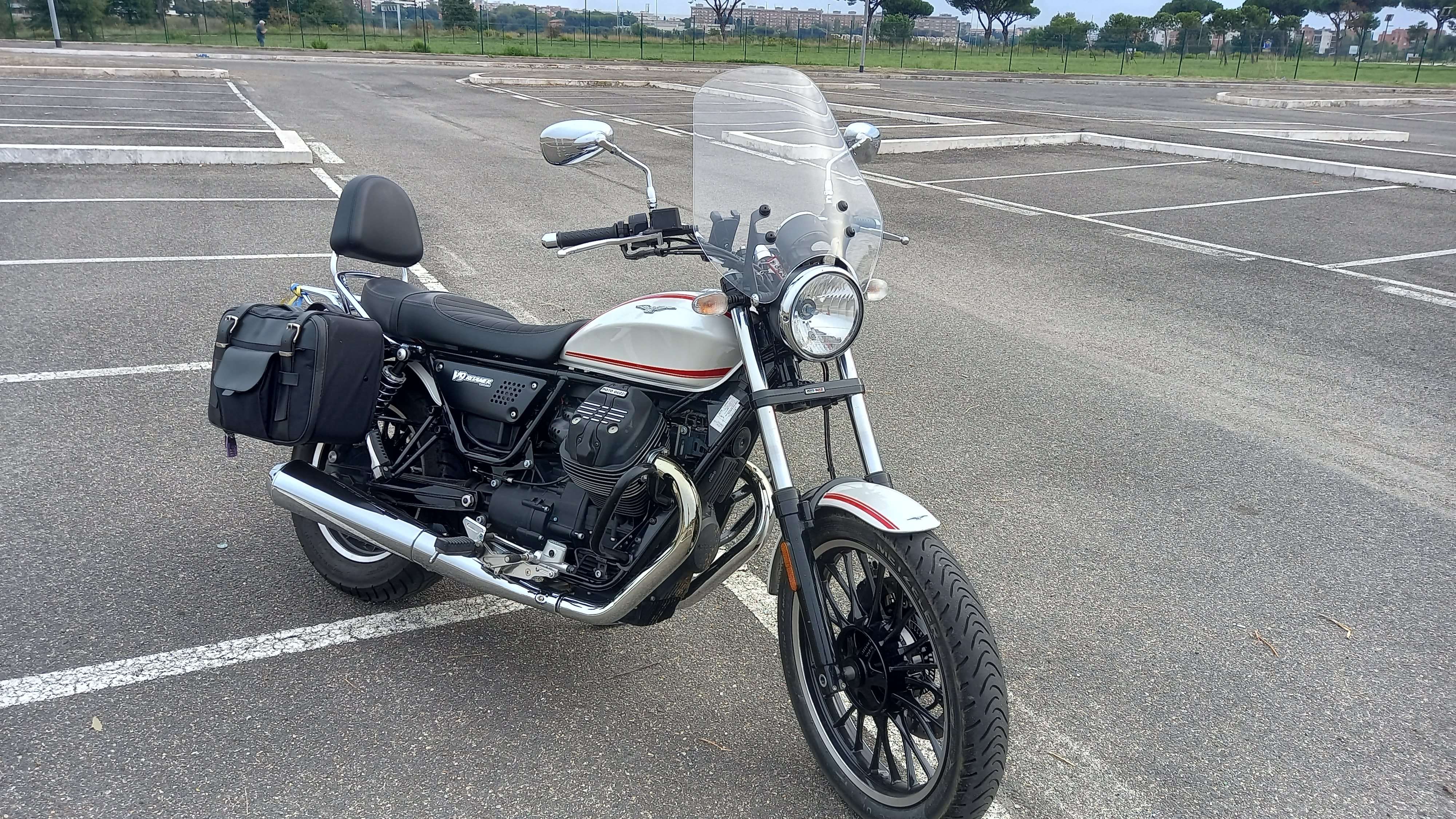 Moto Guzzi V 9Roamer