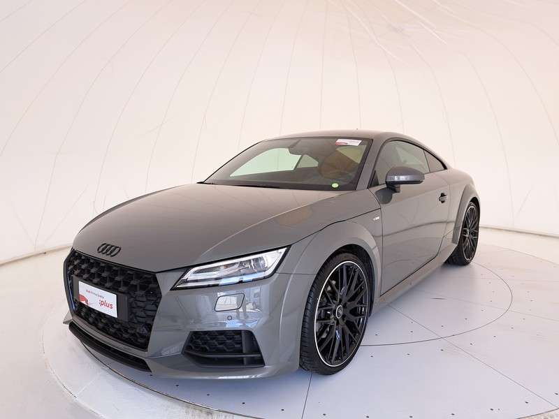 Audi TT40 2.0 tfsi s-tronic