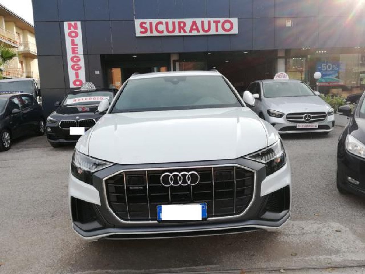 AUDI Q8 Q8 50 TDI 286 CV quattro tiptronic Sport