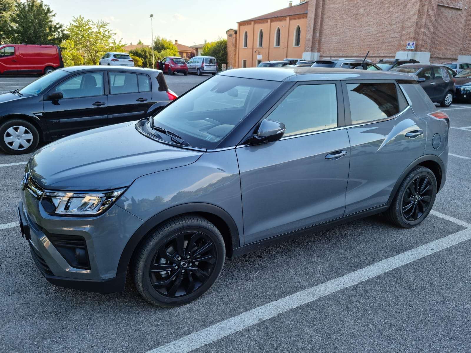 SsangYong Tivoli1.5 gdi-t 2wd auto