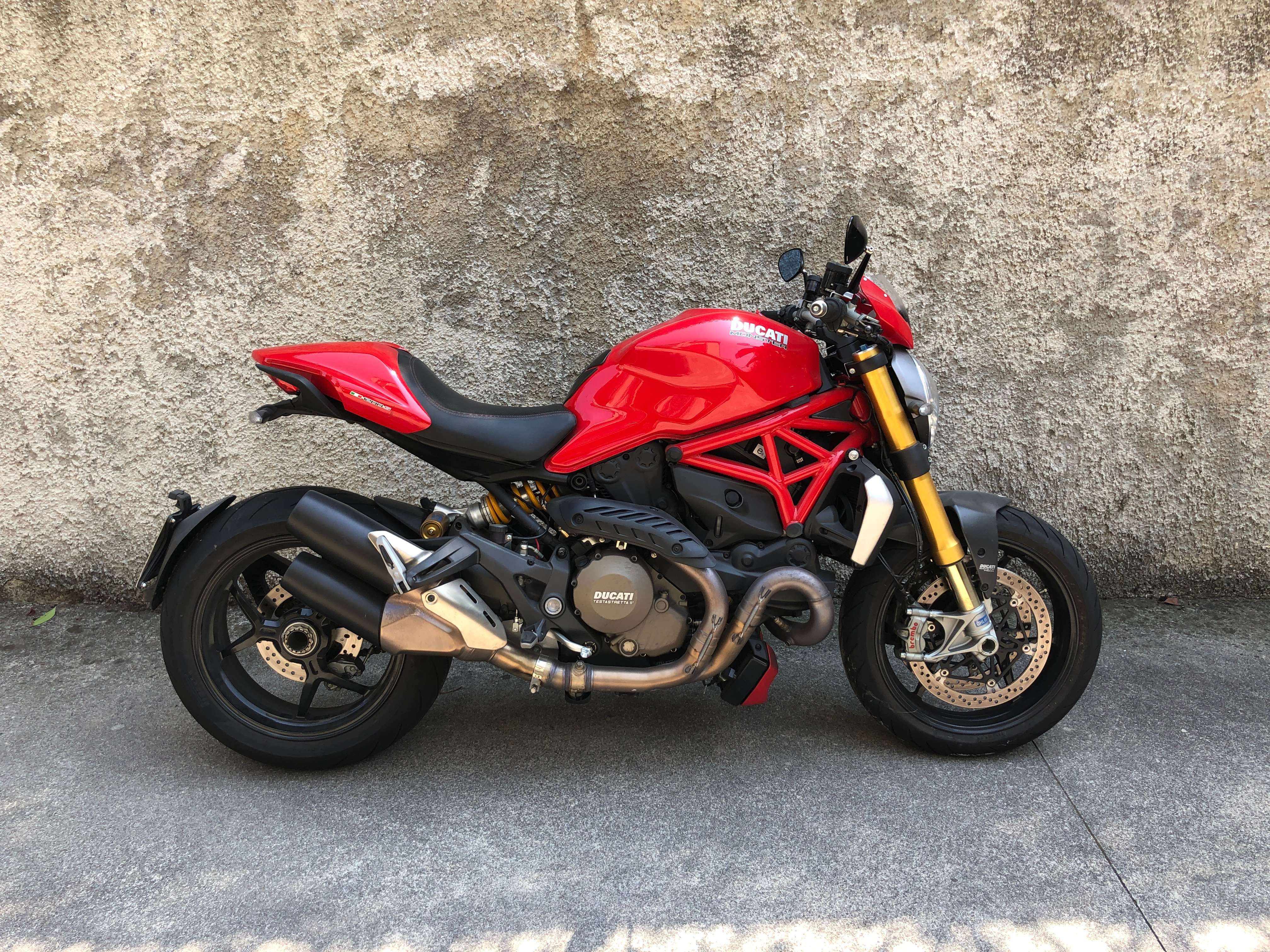 Ducati Monster 1200S