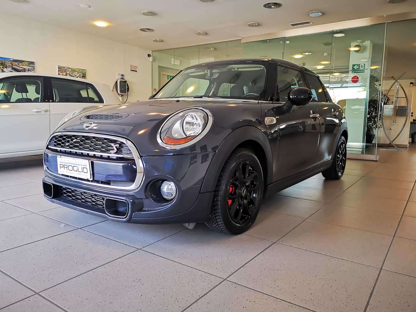 MINI Cooper SD5 porte Mini 2.0 Cooper SD 5 porte