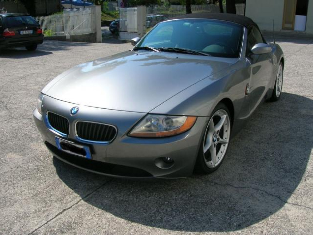 BMW Z4 (E85) Z4 2.5i cat Roadster