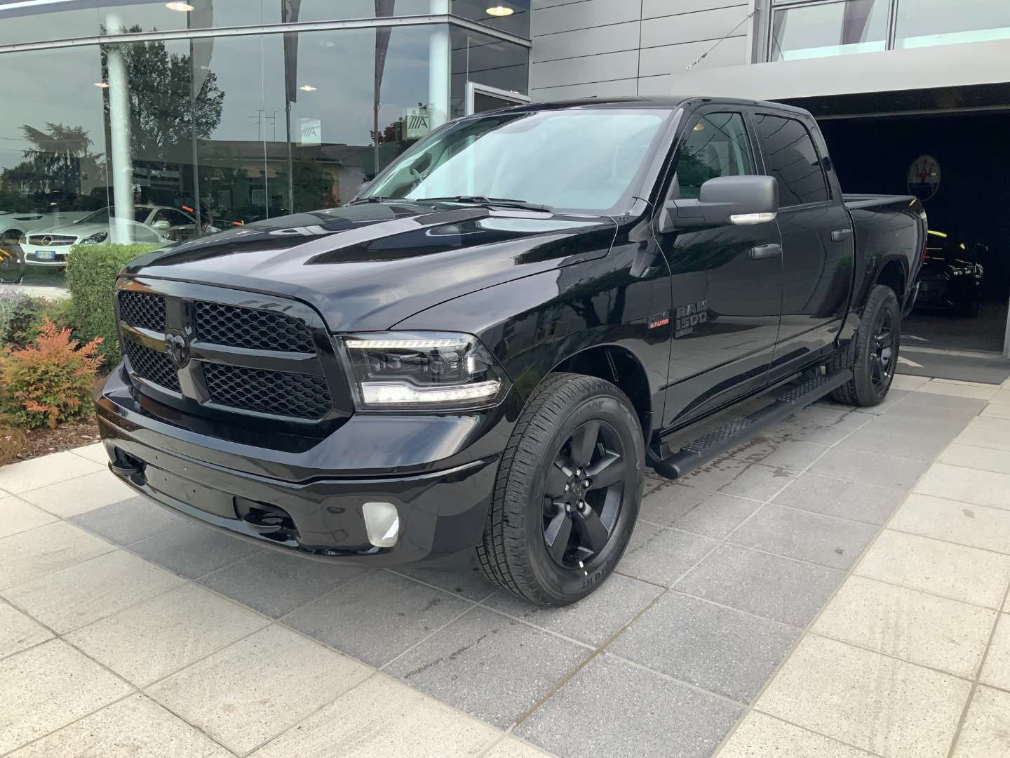 Dodge RAM1500 5.7 GPL V8 SLT Night MY 2023 Pronta Consegna