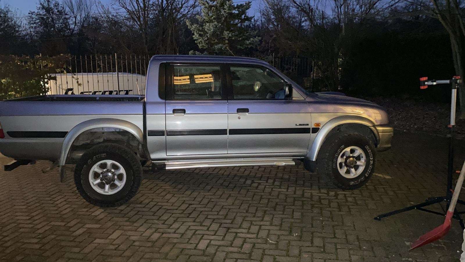 Mitsubishi L200DOUBLE CAB